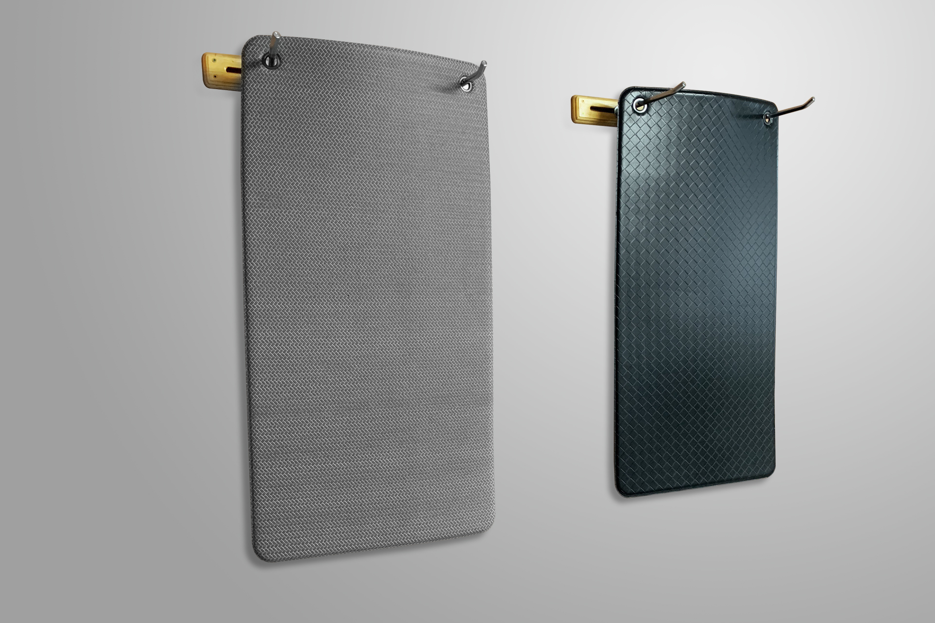 Hanging exercise mat